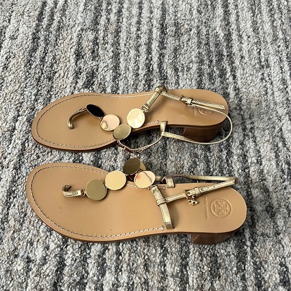Tory Burch | Shoes | Tory Burch Gold Medallion Size 1 Sandal | Poshmark